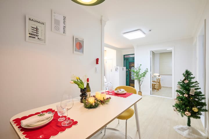 7인/4룸, 단독주택 L 홍대, 강남 20분 L 가족, 친구 모임 '최적' - 