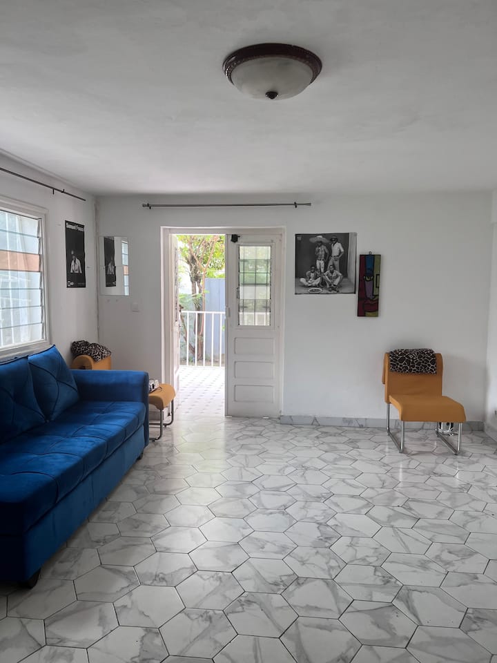 Charmant Appartement Batterie 4 - リーブルビル