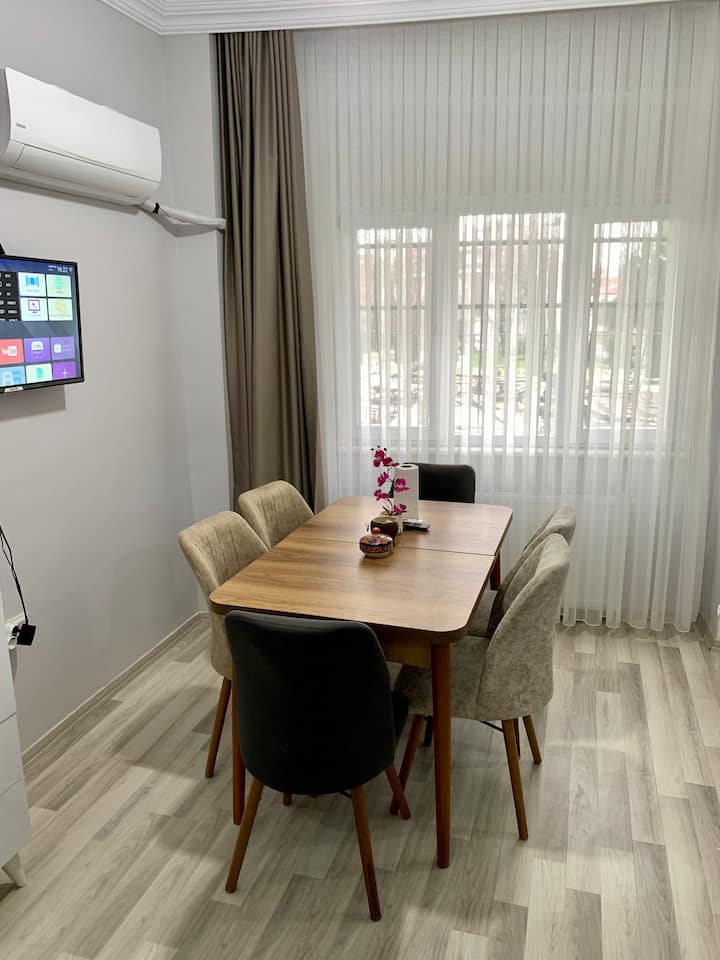 Konforlu Birinci Kat Daire - Istanbul