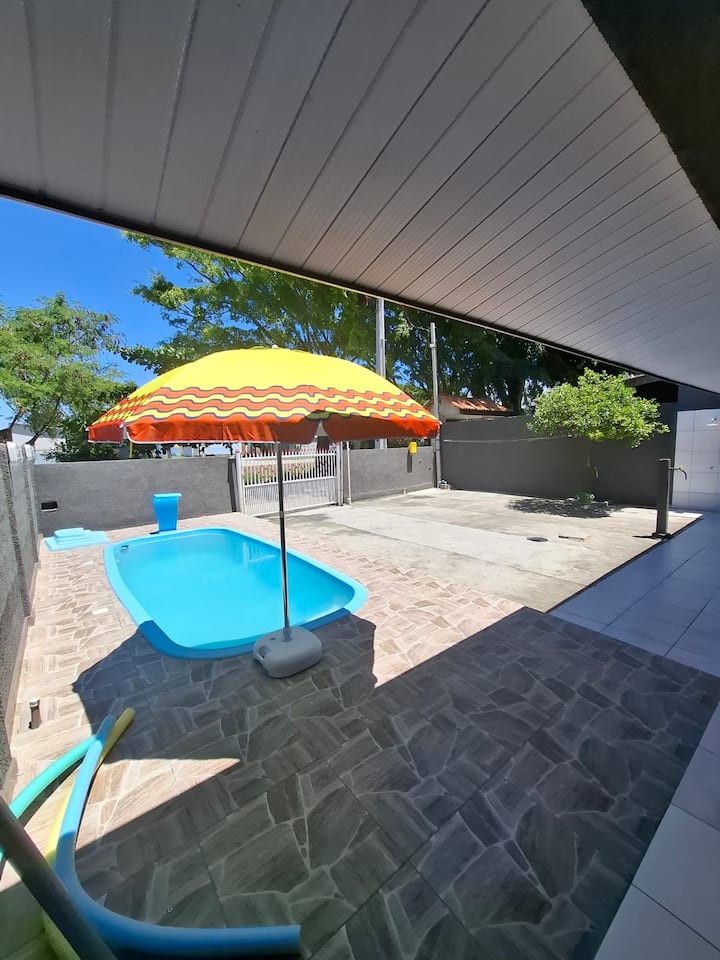 Casa Com Piscina Até 15 Pessoas Ar Condicionado. - Matinhos