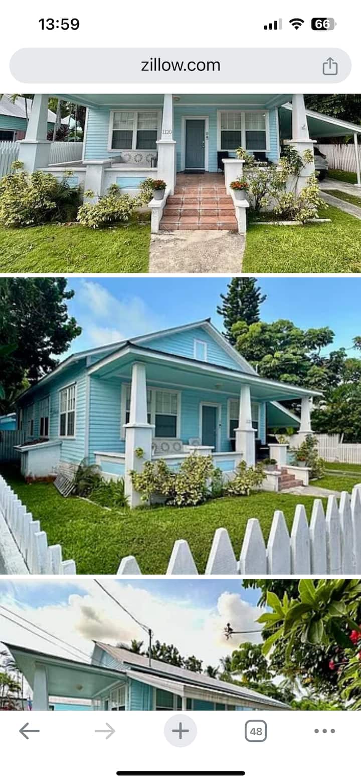 Old Town Gem With Huge Fenced Yard - Key West, FL
