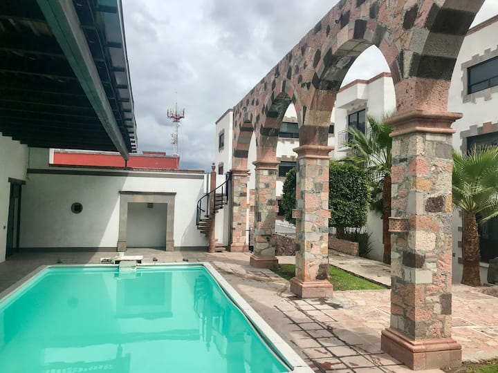 Charming, Well Located Apartment - Querétaro