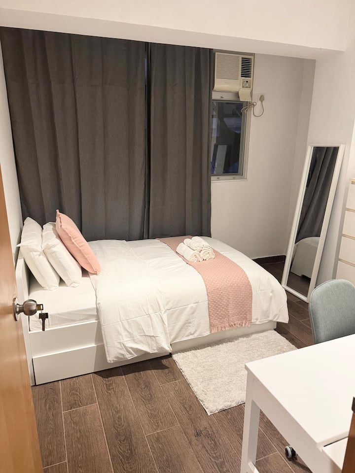 Cozy Soho Shared Flat - Room B - Sheung Wan