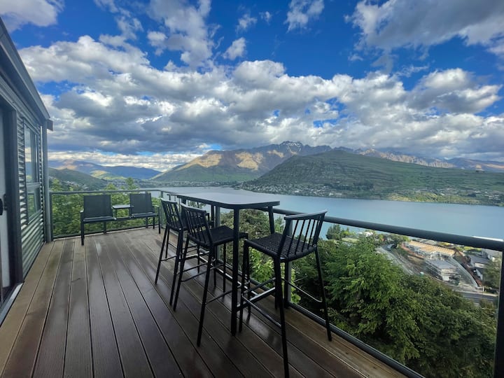 The Remarkables And Lake View Home In Queenstown - Queenstown, New Zealand