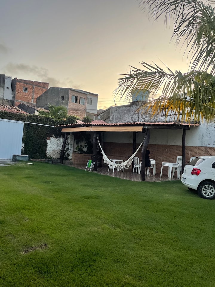 Casa Ampla, Bem Arborizada. - São Cristóvão