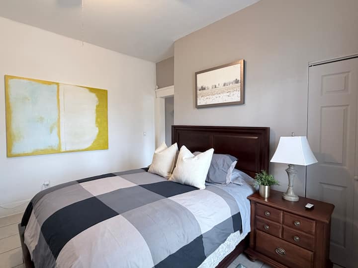 Eclectic Studio In West Midtown - Buckhead, GA