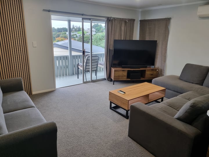 Warm Quiet Modern House. - Tauranga