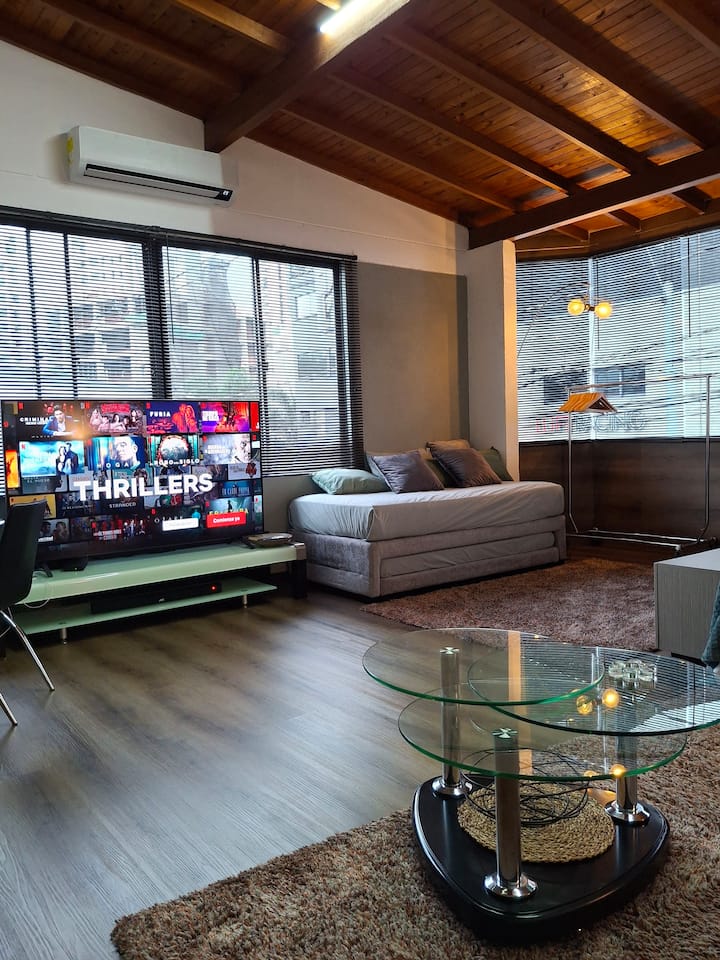 Luxury Loft In El Poblado/near Provenza/aire Cond. - Medellin, Antioquia, Colombia