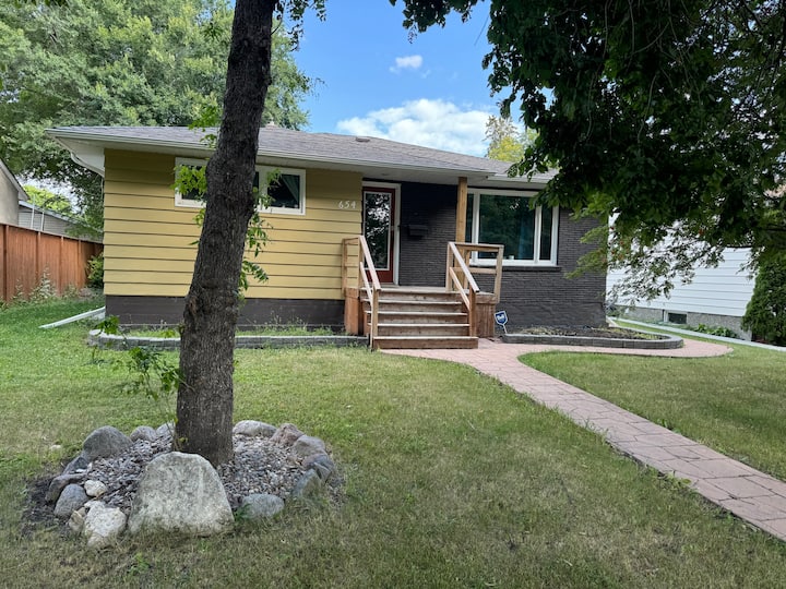 Cottage Style Home - Winnipeg