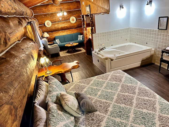 36 Mrs. No Cabin King Suite - Soap Lake, WA