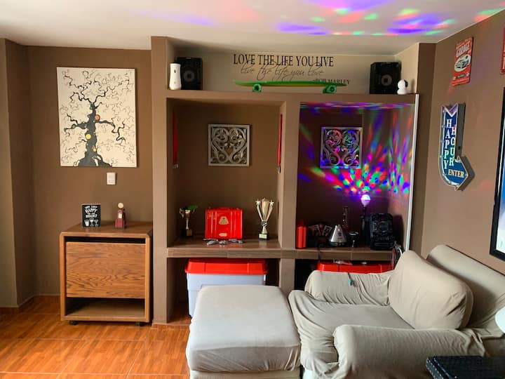 Happy Hideaway - Peru