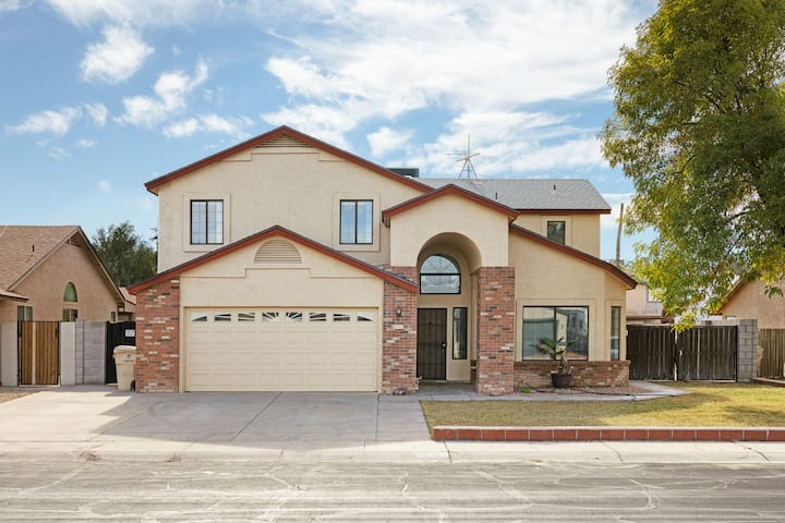 Any’dadiel House - Glendale, AZ