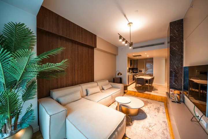 Lux 3 Br & 1,5 Bath In Beyoğlu; Pool, Spa, Parking - İstanbul