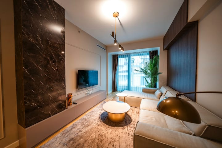 Lux 3br & 1,5 Bath In Beyoğlu; Pool, Spa, Parking - Istanbul