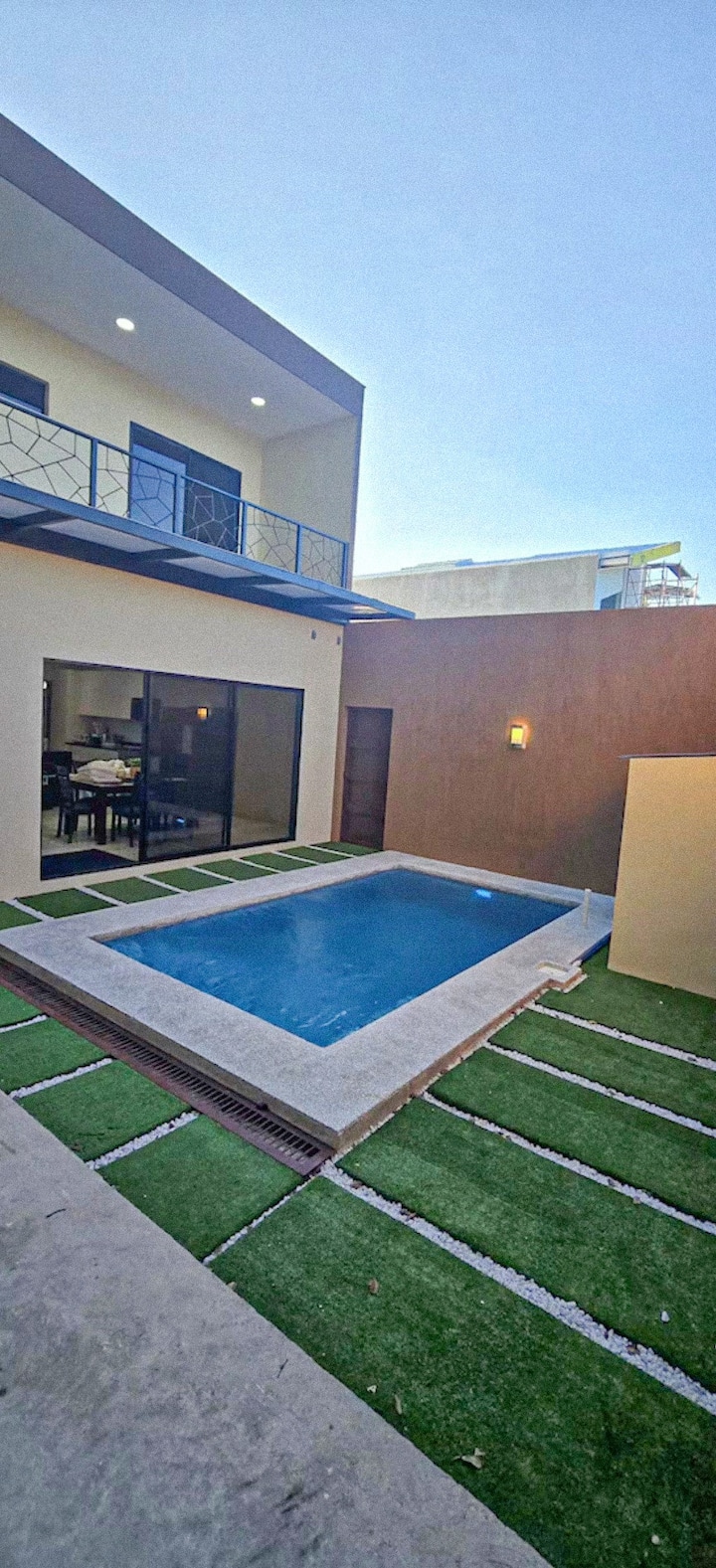 New Home-private Pool- Full Kitchen-ac-hot Water - Santa Ana