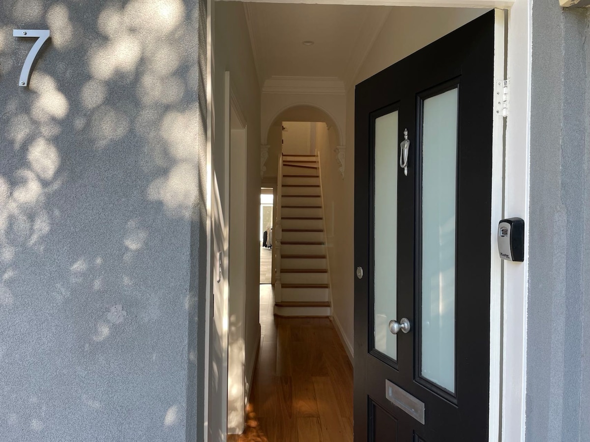 Redfern best budget single ‘s paradise home 4you - Houses for Rent in ...