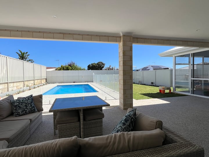 The Mullaloo Beach House - 준달럽