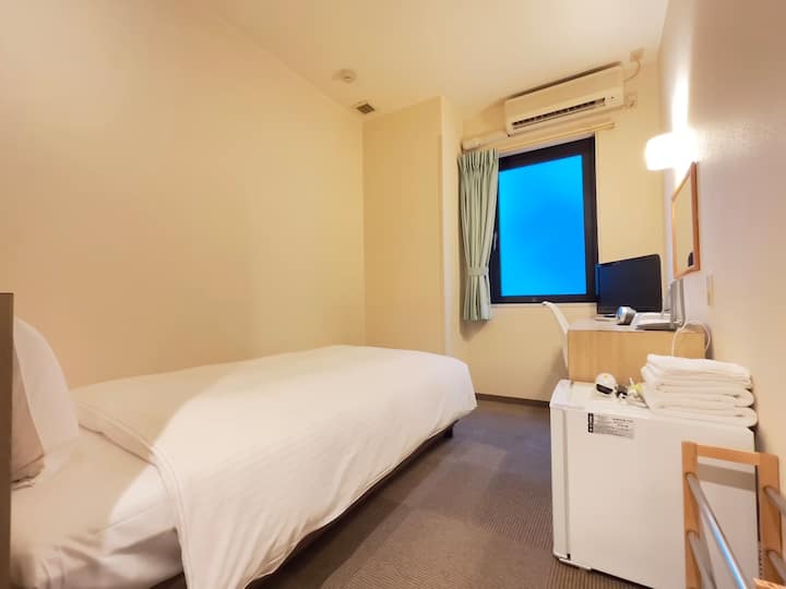A4650/2 Mins Nippombashi Sta/6 Mins Dotonbori/208 - Umeda