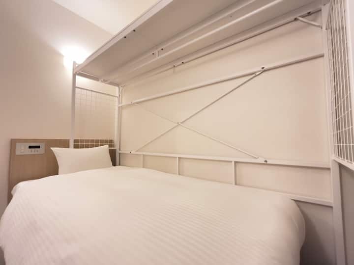 A4672/2 Mins Nippombashi Sta/6 Mins Dotonbori/320 - Osaka