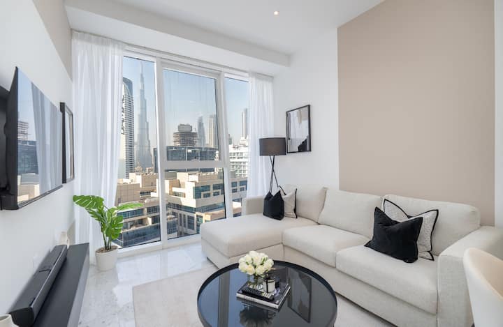 Downtown Skyline Stay | Burj View Bliss | 4 - Dubai