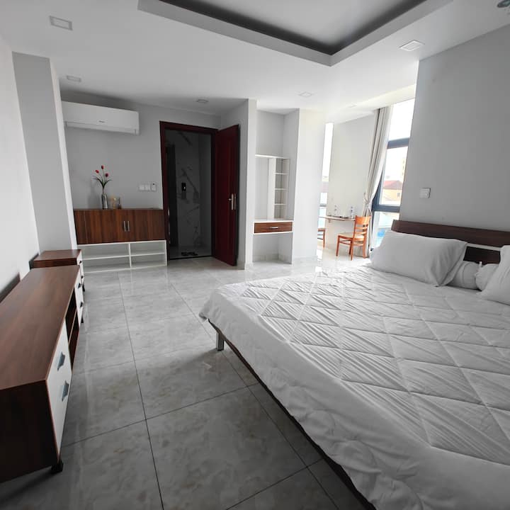 Private Elevator Access To Private Floor Condo! - Phnom Penh