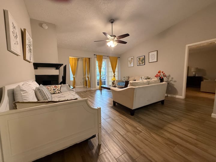 Entire Bellaire 2b2b Condo 6bed - Sharpstown - Houston