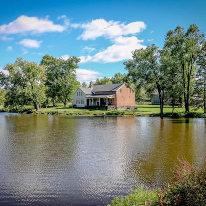 Hudson Valley Farmhouse - Hudson, NY