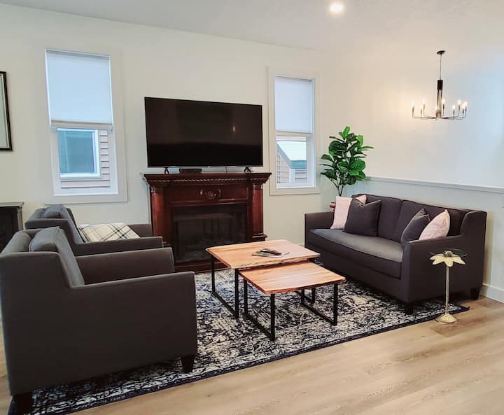 The Skyview - Upper Duplex - Grande Prairie