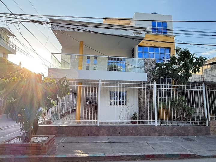 Hogar Cómodo Y Tranquilo, Ideal Para Descansar - Santa Marta