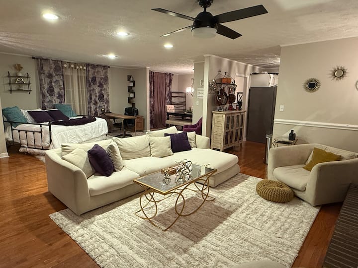 Alpha Serene House/ Camper Parking Available - Morristown, TN