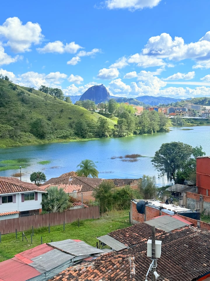 Apartamento Nuevo Y Gran Vista En Guatapé - Guatape
