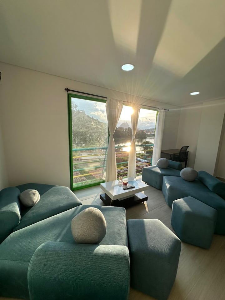 Moderno Refugio En Guatapé + Wifi + Cozy - Guatapé