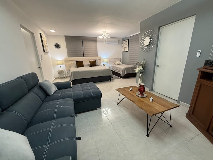 Casa Mitras 
Con Terraza
2da Planta
Centro Mty -Hu - Monterrey