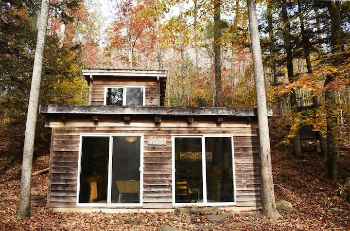 Peregrine Cabin -Off The Grid- In The Woods - Slade, KY
