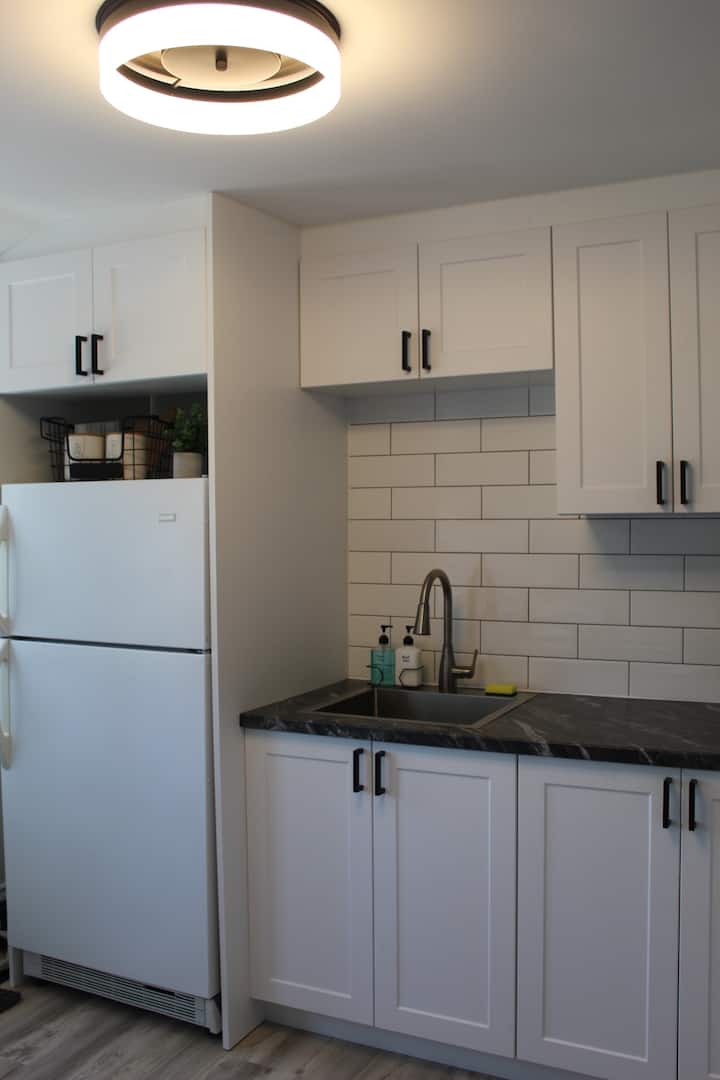 Charming Apt. Cozy & Convenient - Greater Sudbury