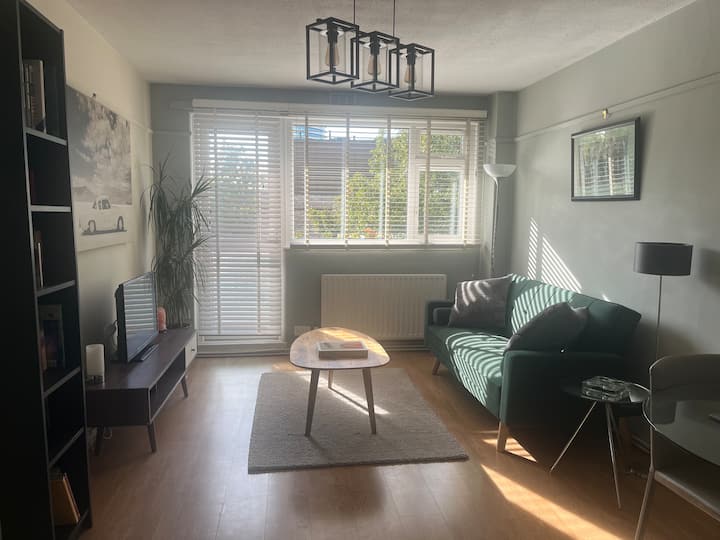 Sunny Flat With Balcony In Battersea - Central London