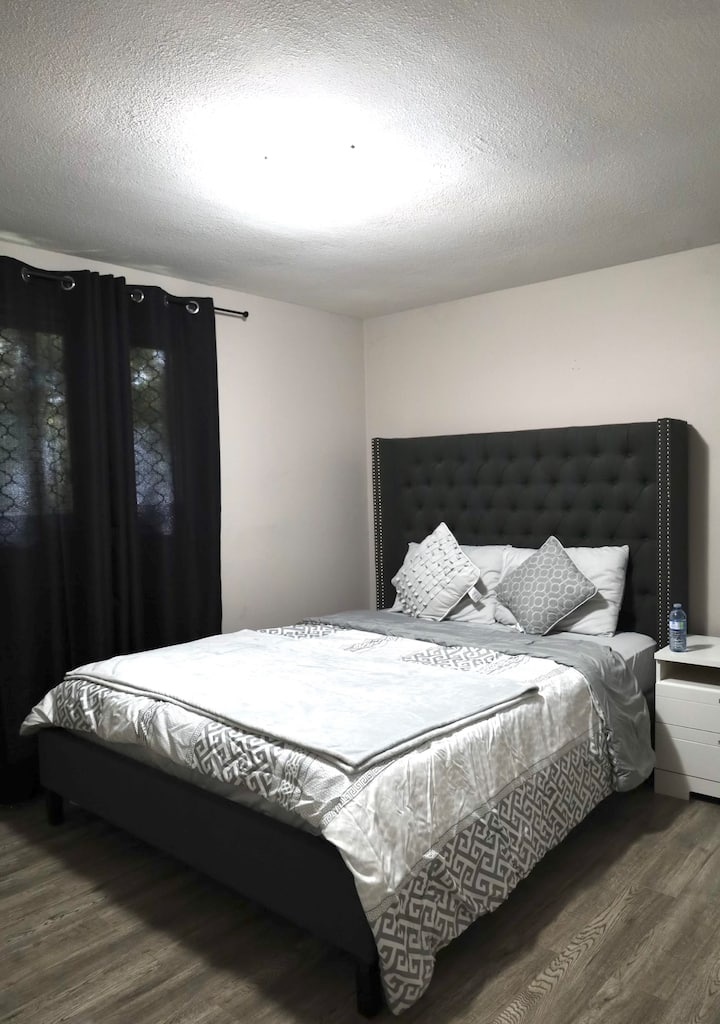 Private Room Near Universities - Waterloo