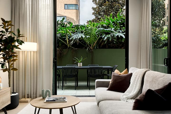 Stylish Cbd Stay | Parking, Courtyard, Walk Everyw - Newcastle