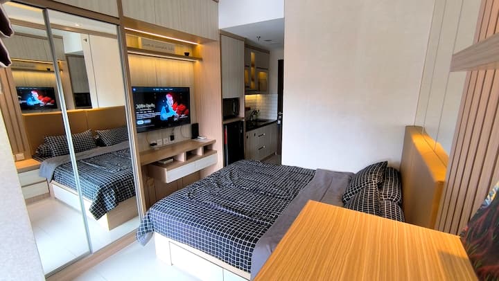 Bintaro Hygge: Modern Studio Gem - Netflix & Wifi - Jakarta