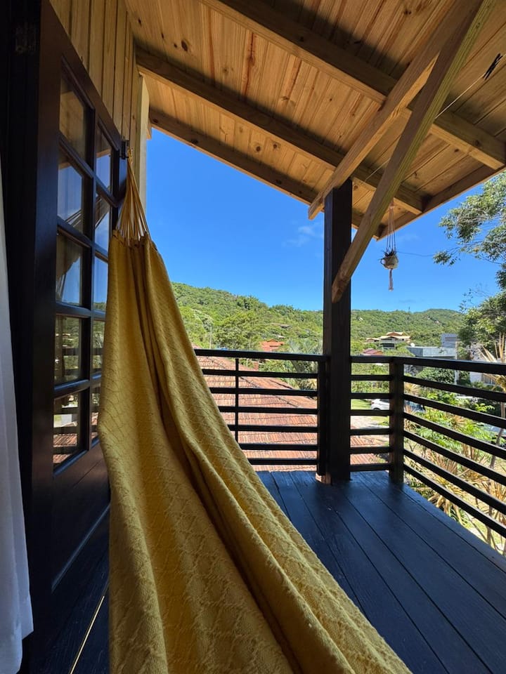 Refúgio Com Vista + Café De Manhã | Praia Do Rosa - Imbituba