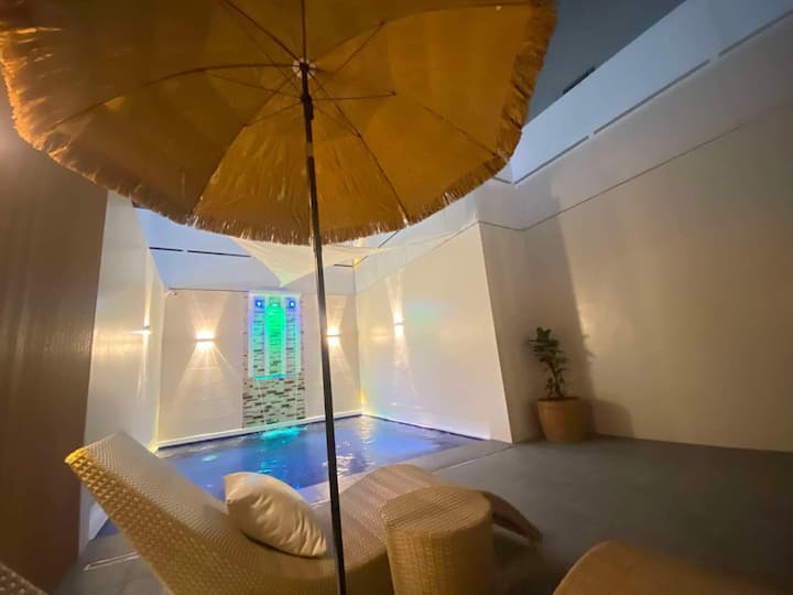 Amaroo Resort Unit C - Cavite