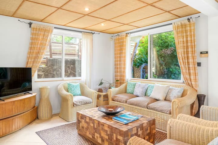 Villa With Panoramic Ocean Views And Pool - Mauritius