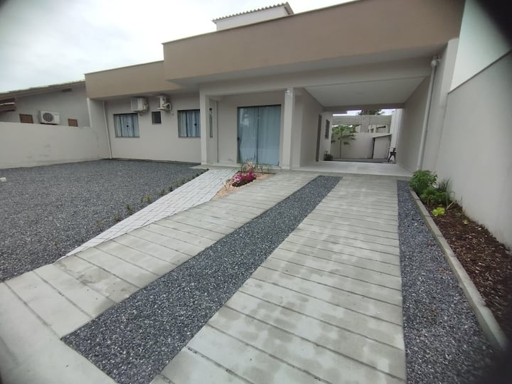 Casa A 500 M Da Praia De Bombas! - Bombinhas