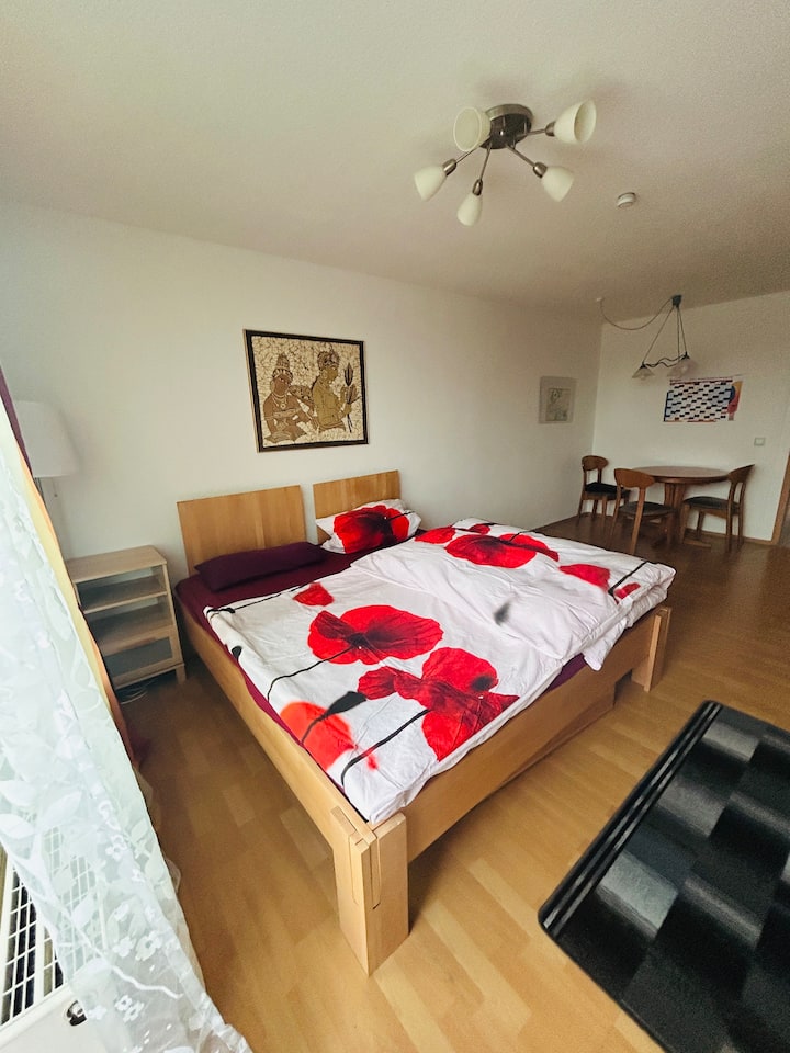 22 Qm Zimmer Mit Balkon In Echterdingen - Filderstadt