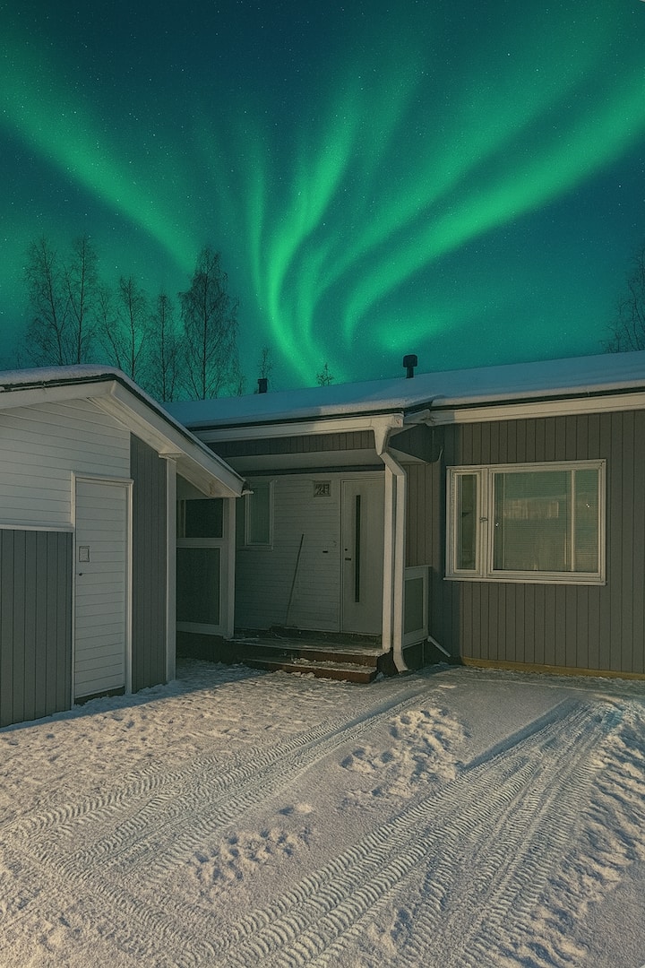 Terraced House Near Santa's Village - 