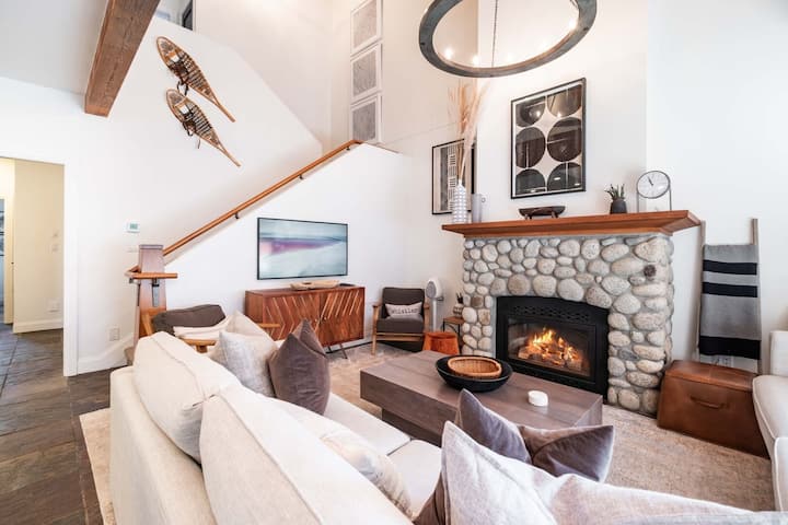 Luxury Home | Private Hot Tub | Garage | Ac - Whistler