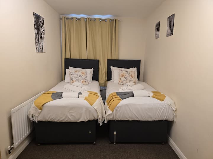 Cranes Accommodation - Watford