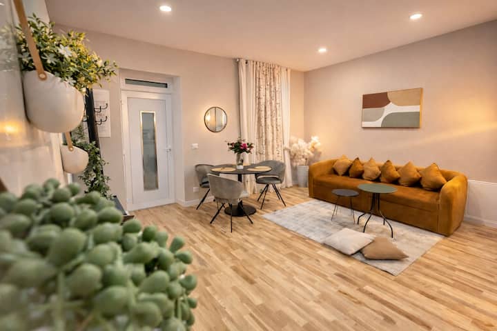 Hg4 · Wohnen Im Kunstwerk Neben Hundertwasserhaus - Vienna