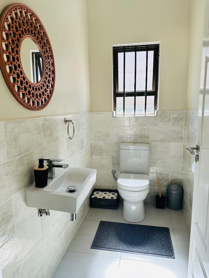 Sweet Daisies Apartment 2 - Mbabane