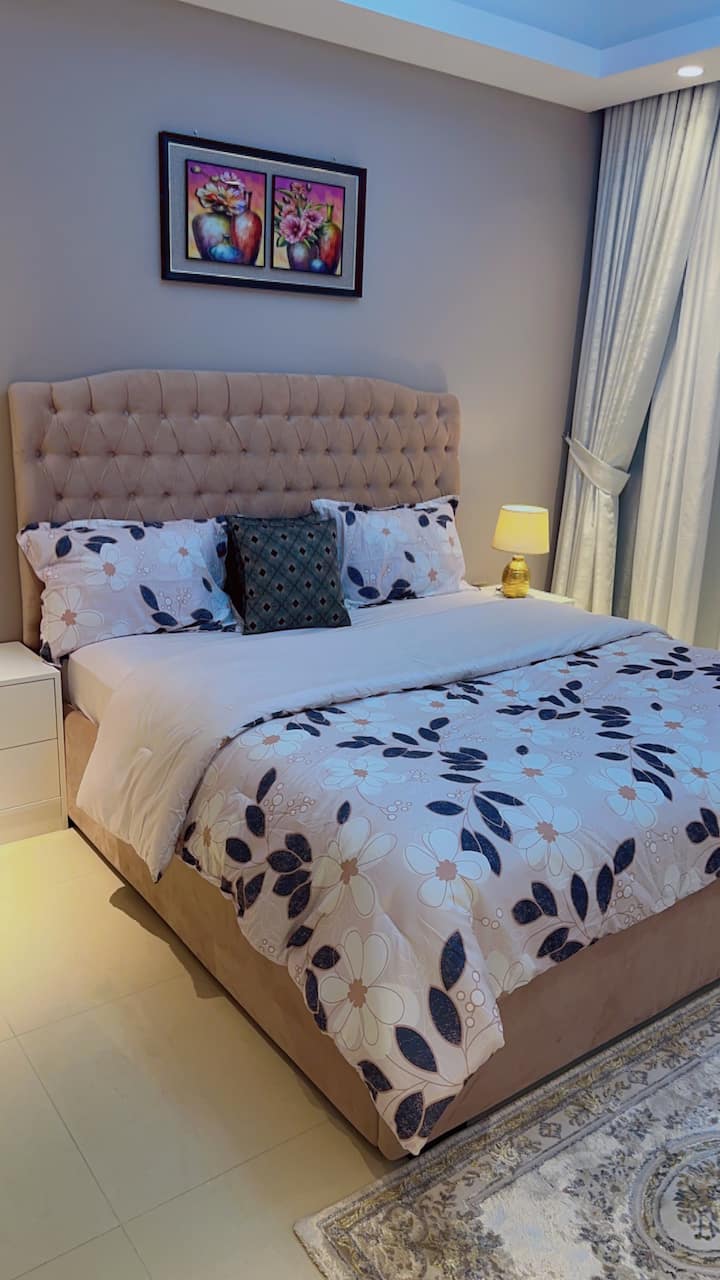 Stylish 1 Bedroom Hall - Ajman